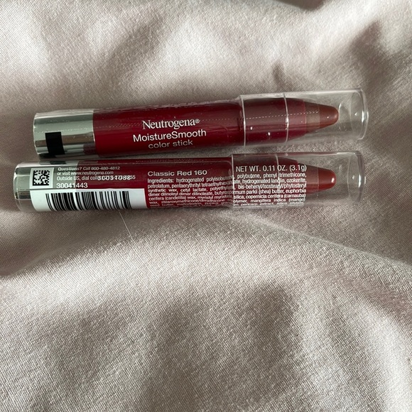 Neutrogena | Makeup | 2 New Neutrogena Moisture Smooth Lip Crayons ...